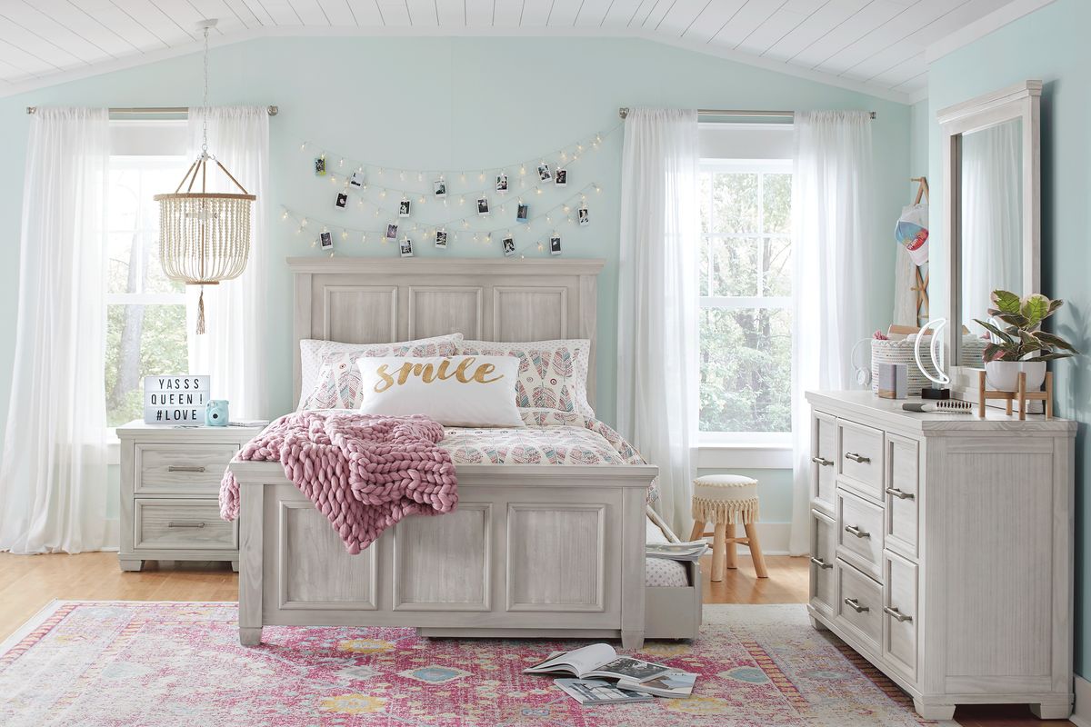 Canyon Lake Ash Gray Mirror - Rooms To Go