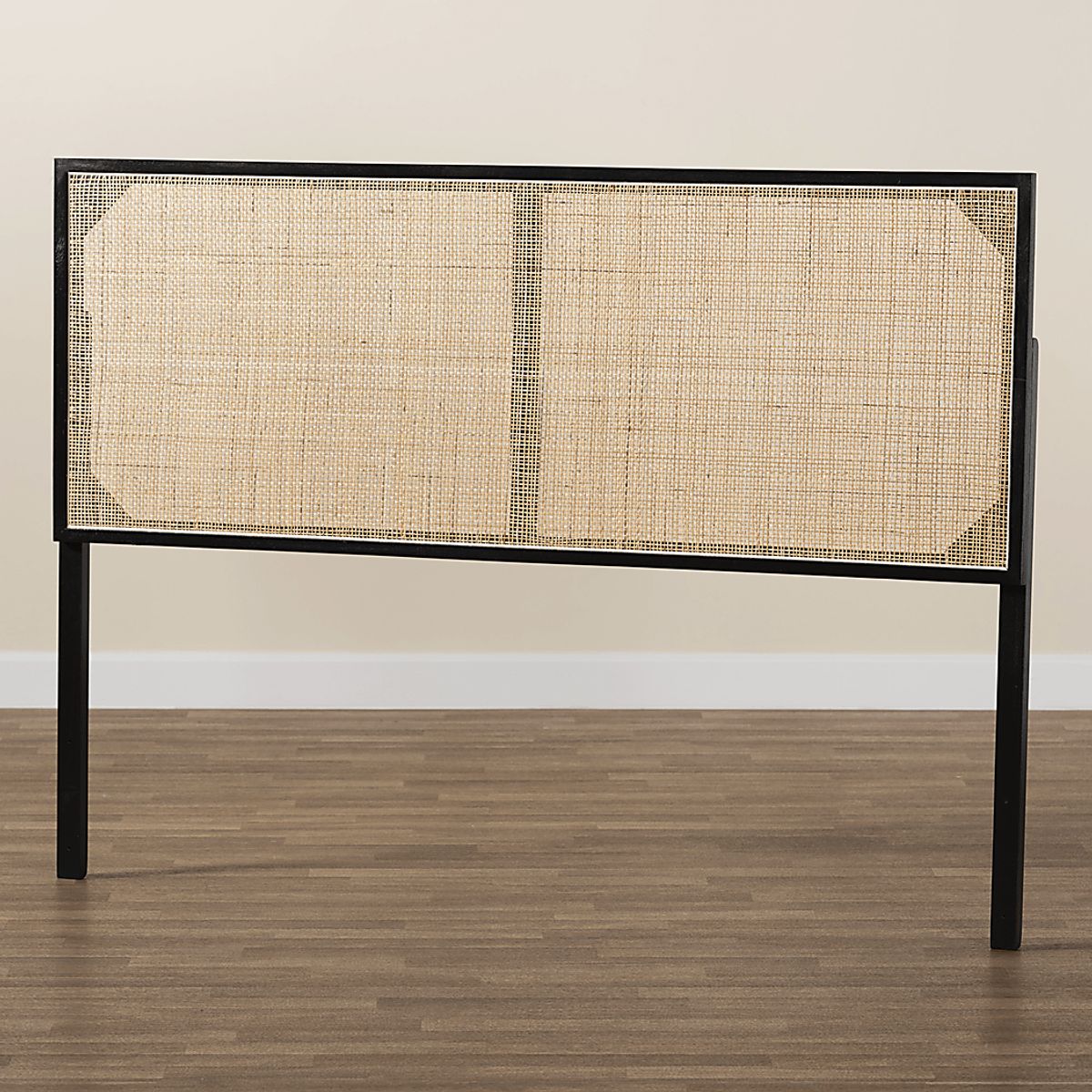 Aberth Black Queen Headboard | Rooms to Go