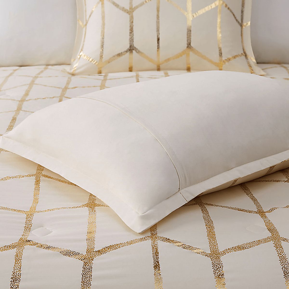 Alesi Gold Yellow King Comforter Set | Rooms to Go