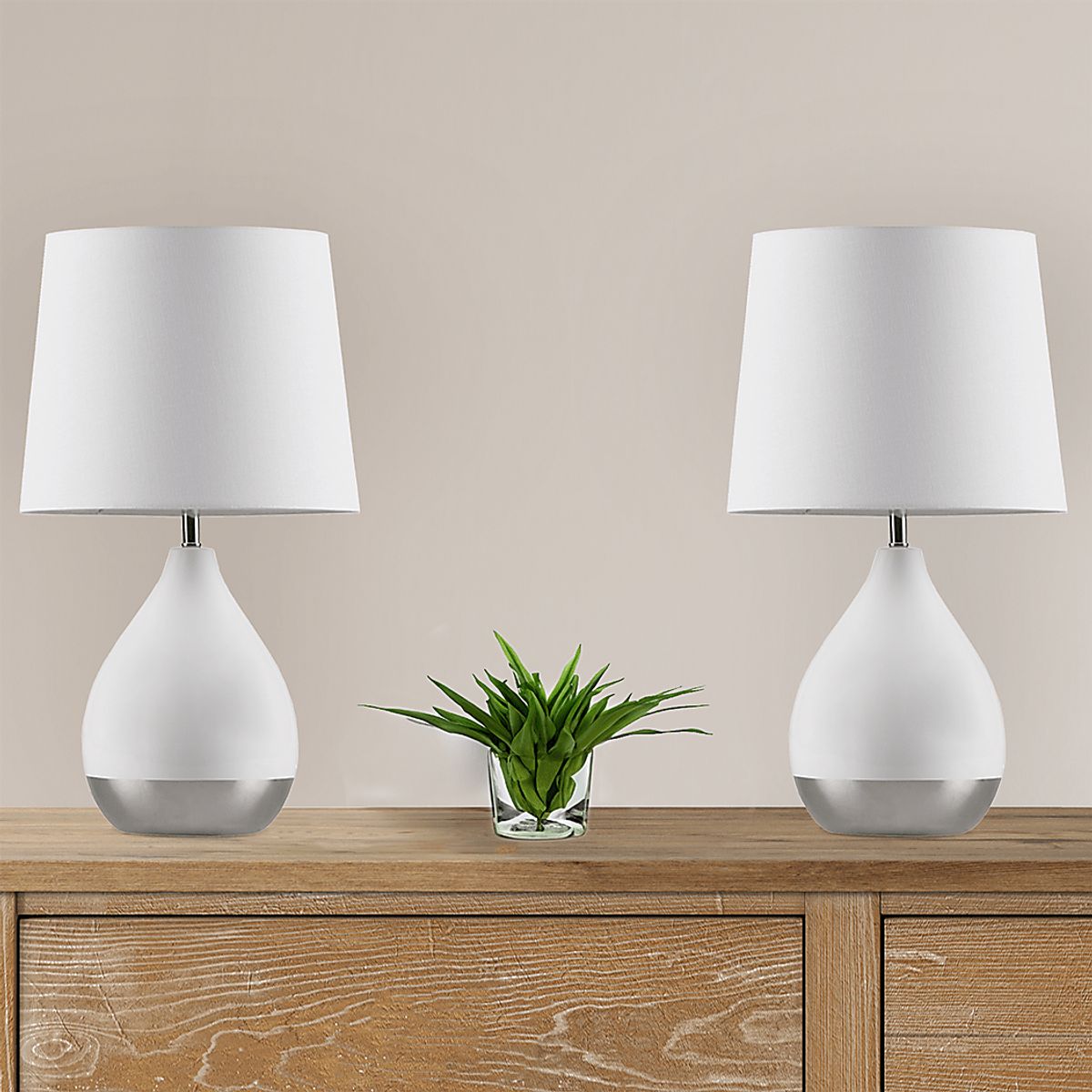 Allamanda Court 2 Pc White Set Of Lamps | Rooms to Go