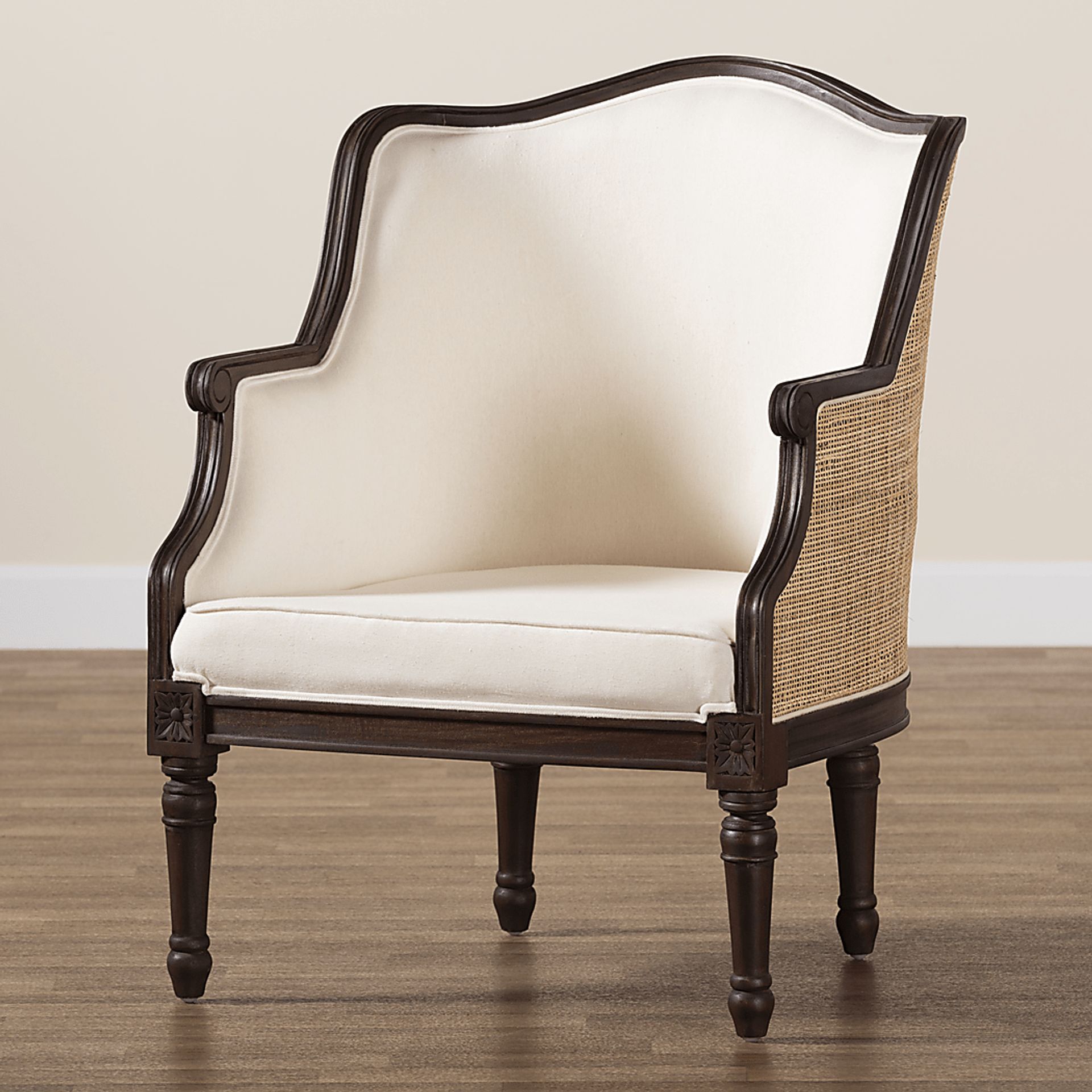 Alwyngton Beige Polyester Fabric Accent Chair | Rooms to Go
