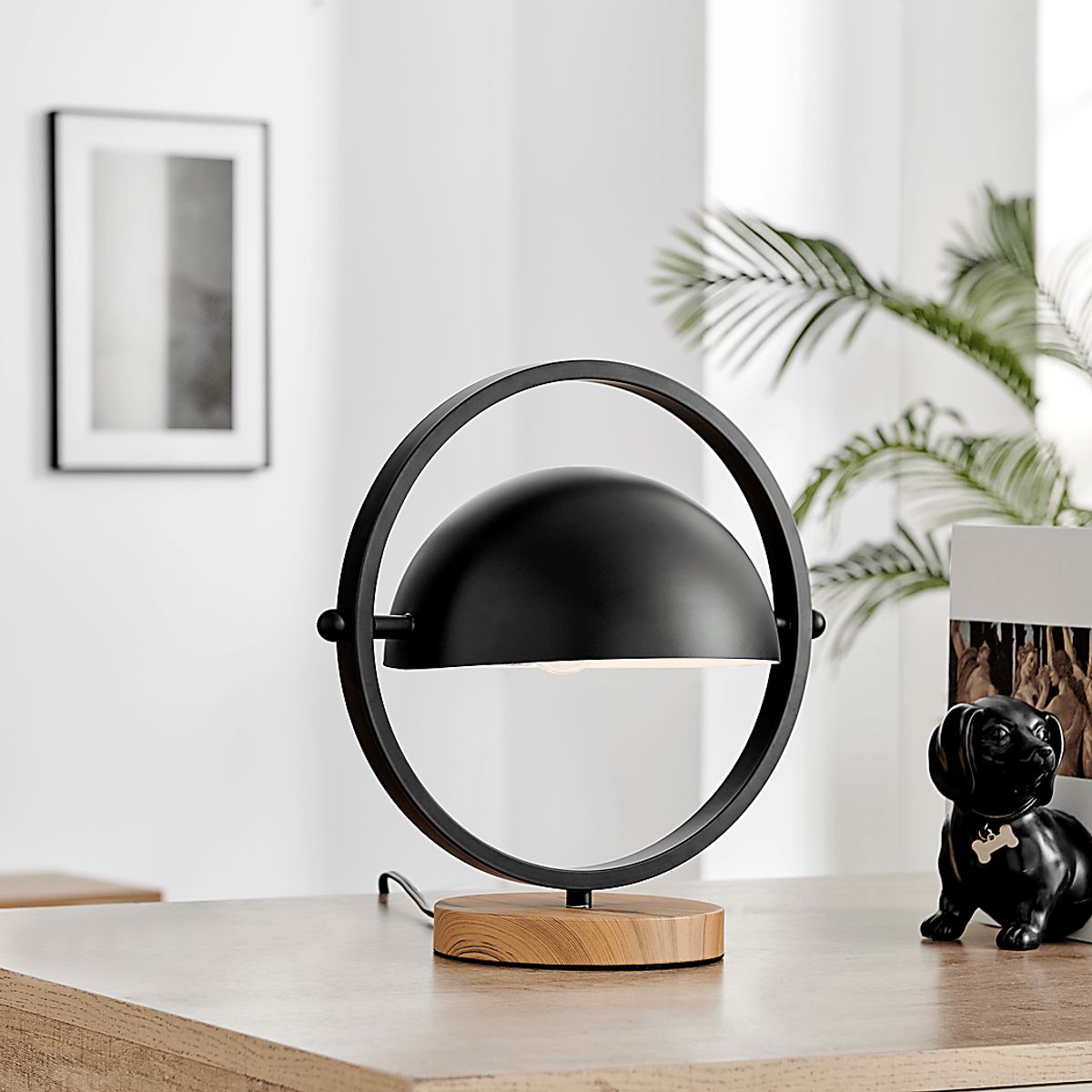Ancroft Circle Black Table Lamp | Rooms to Go