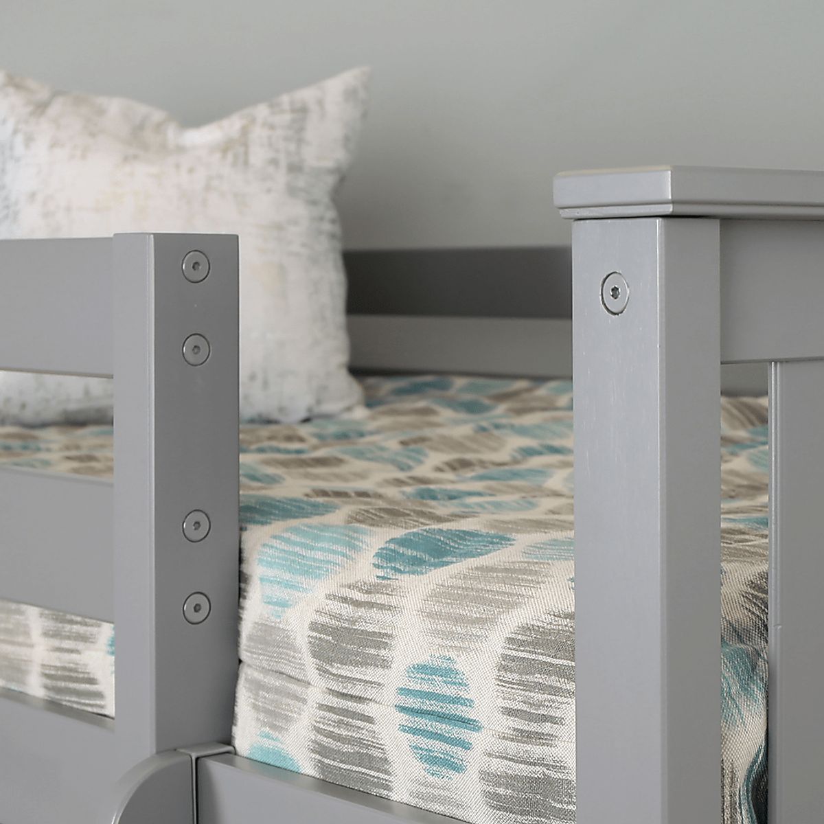Ayleth Gray Loft Bed | Rooms to Go