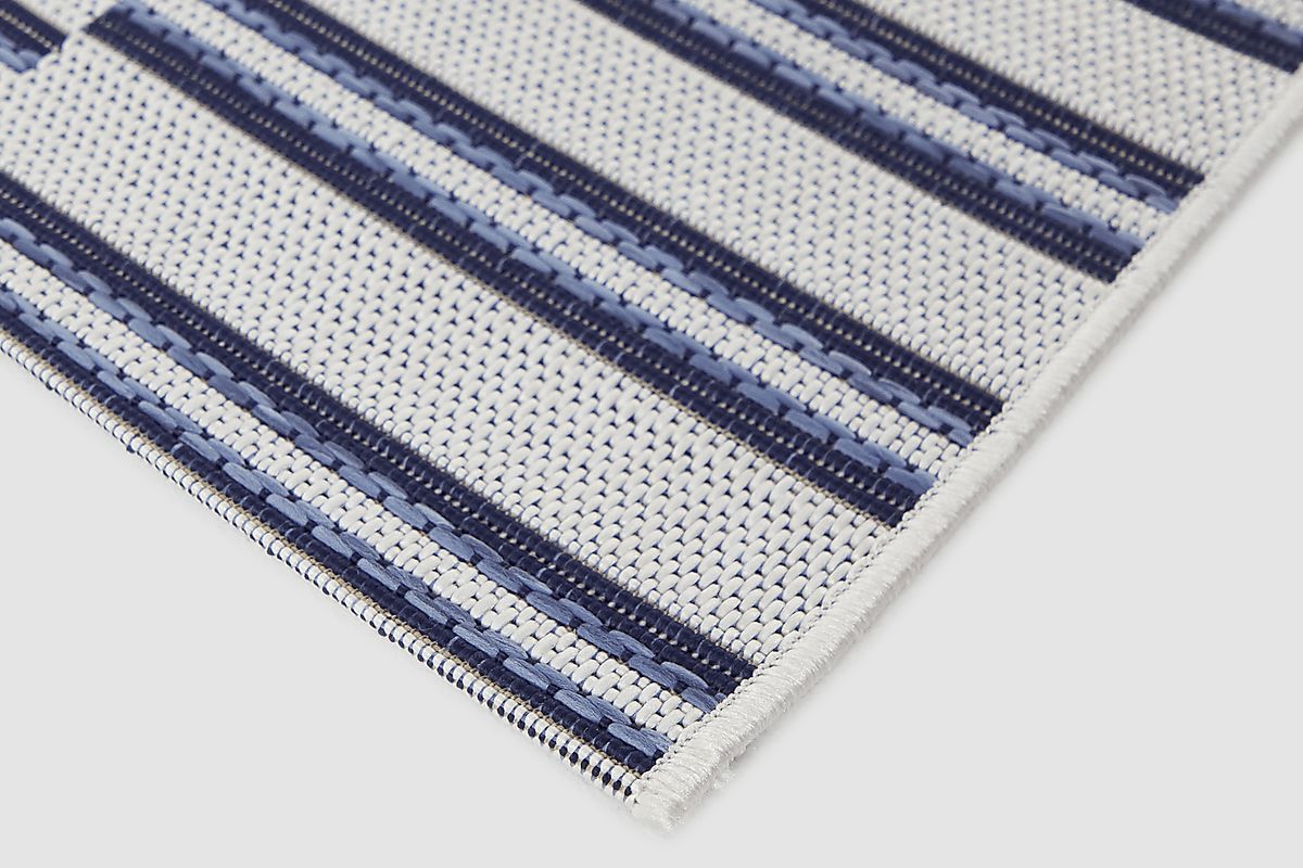 Azurine Blue Polypropylene Fabric Outdoor Rug | Rooms to Go