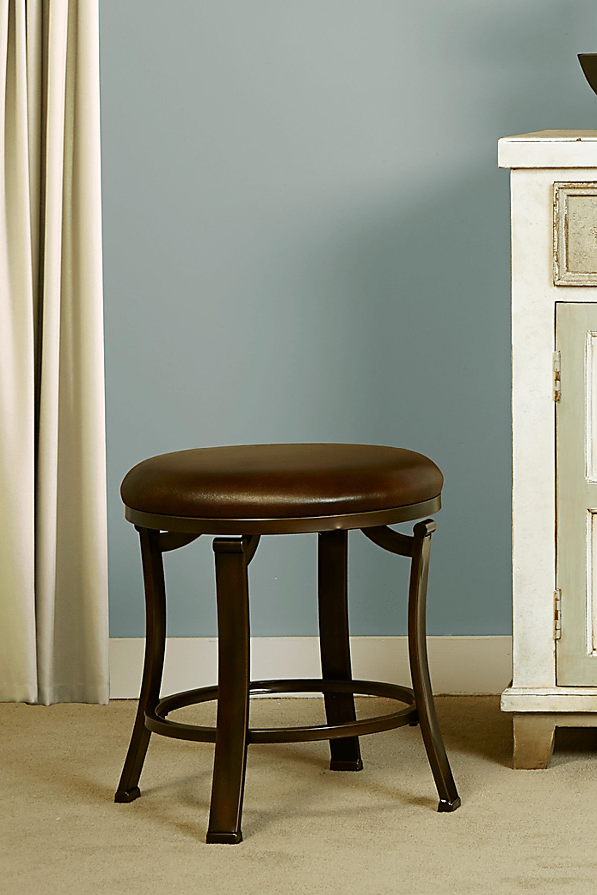 Bainville Brown Dark Wood Vanity Stool | Rooms to Go