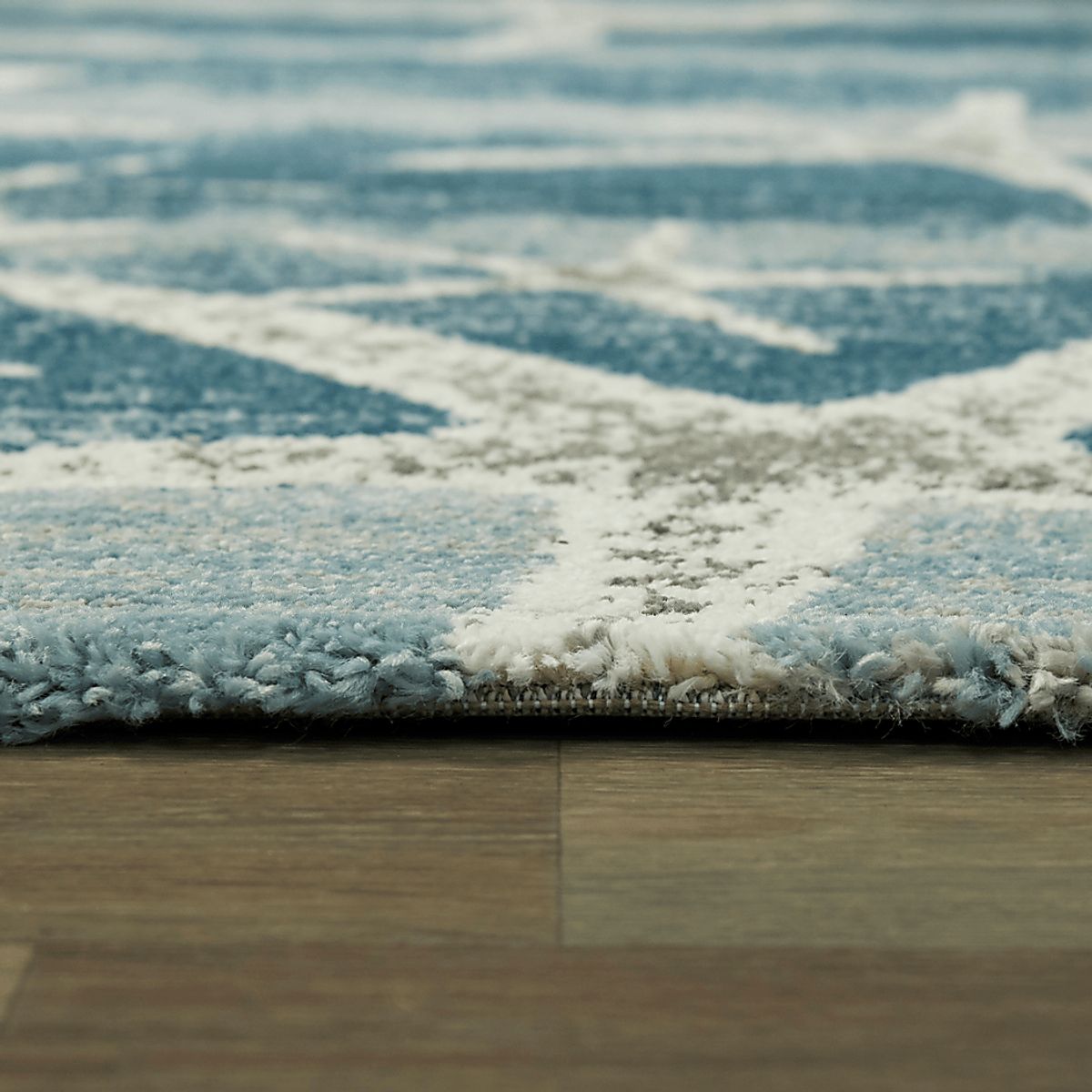 Baliwick Blue Rugs | Rooms to Go