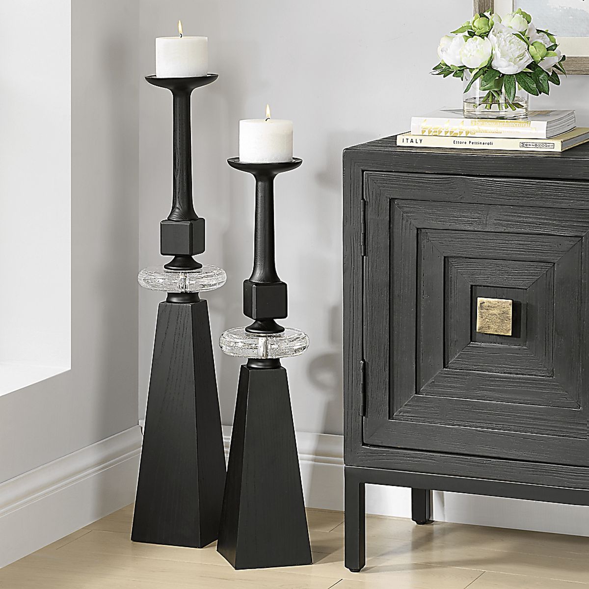 Barri Black Candle Holder | Rooms to Go
