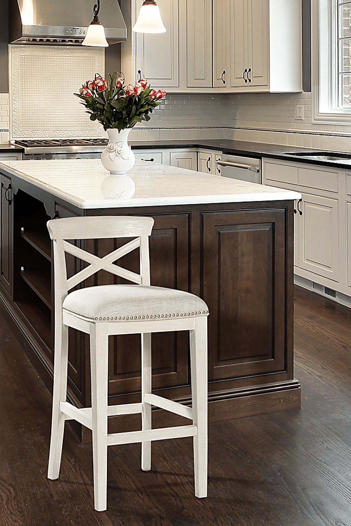 Battsford White Colors,White Counter Height Stool, Set Of 2 | Rooms to Go