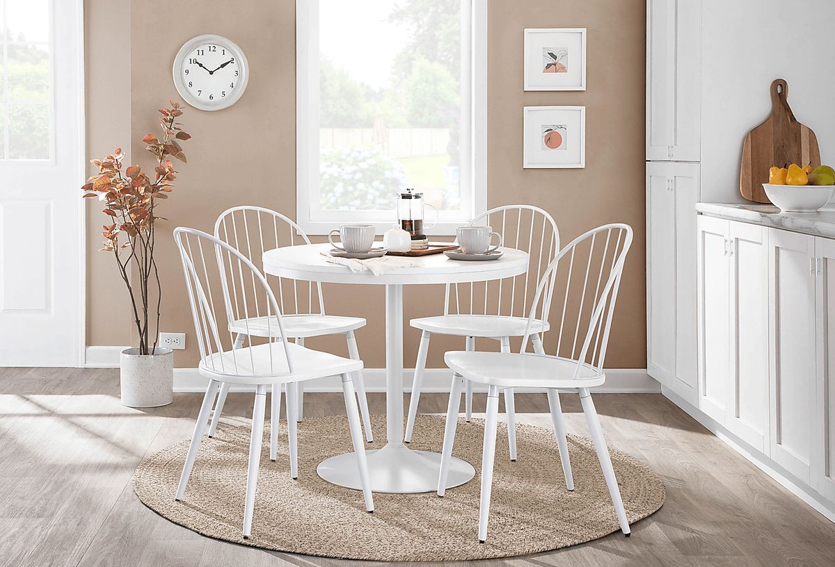 Baynard White Colors,White Dining Table | Rooms to Go