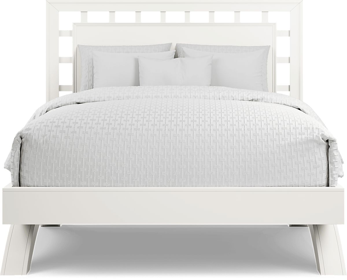 Belcourt White Colors,White 3 Pc Queen Lattice Platform Bed | Rooms to Go