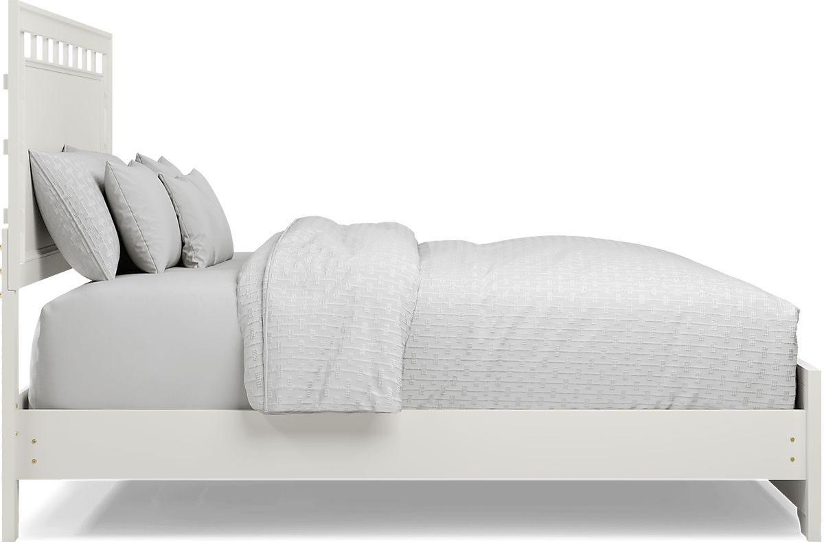 Belcourt White Colors,White 3 Pc Queen Lattice Bed | Rooms to Go