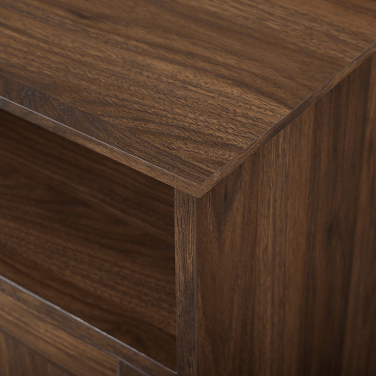 Bendemeer Walnut Dark Wood Console | Rooms to Go