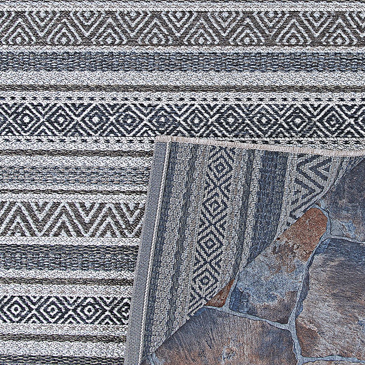 Bennard Gray Outdoor Rug | Rooms to Go