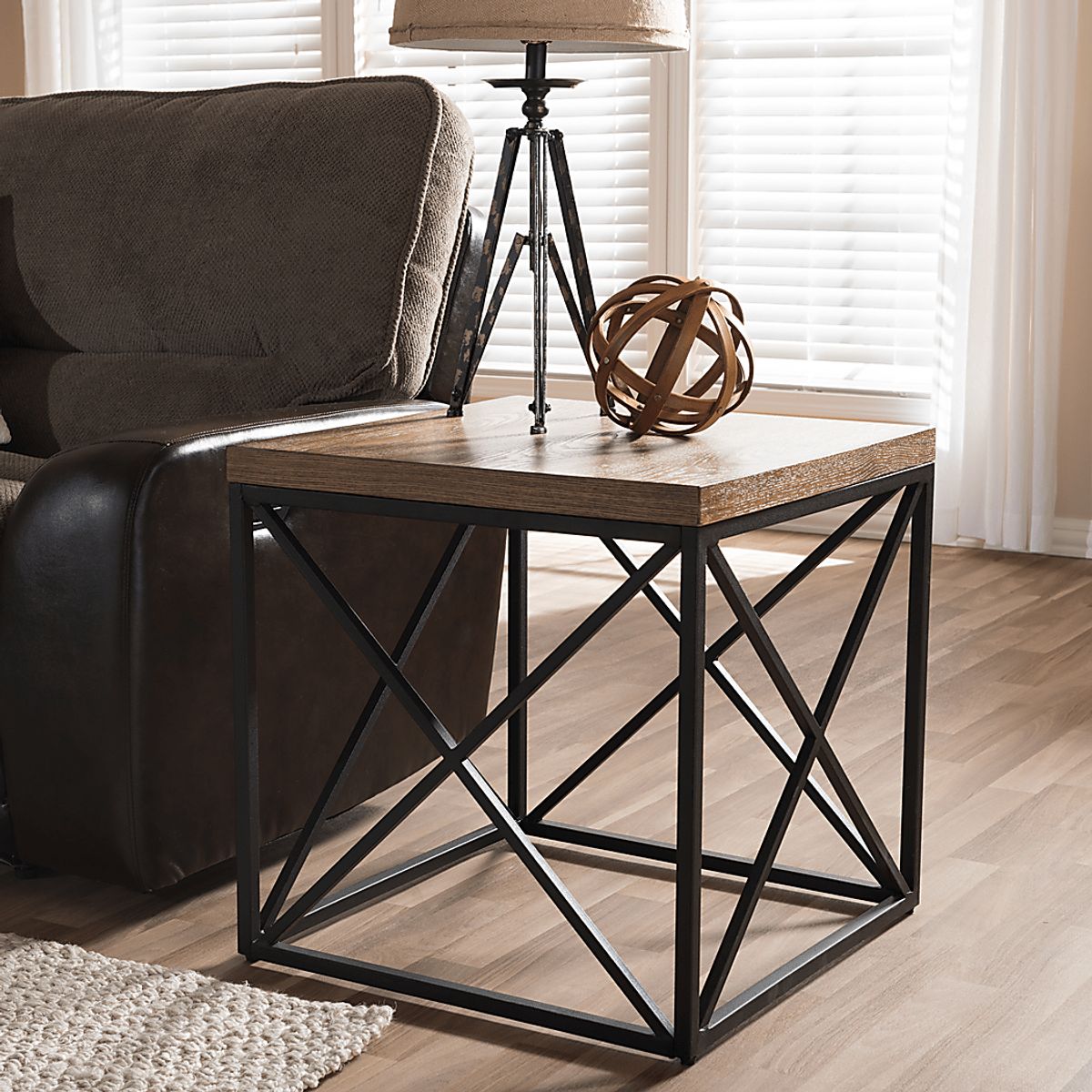 Bluecate Brown Dark Wood End Table | Rooms to Go