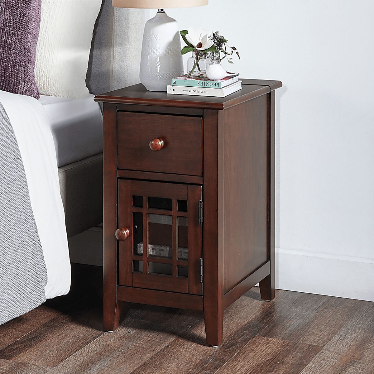 Brayward Espresso Brown Nightstand | Rooms to Go