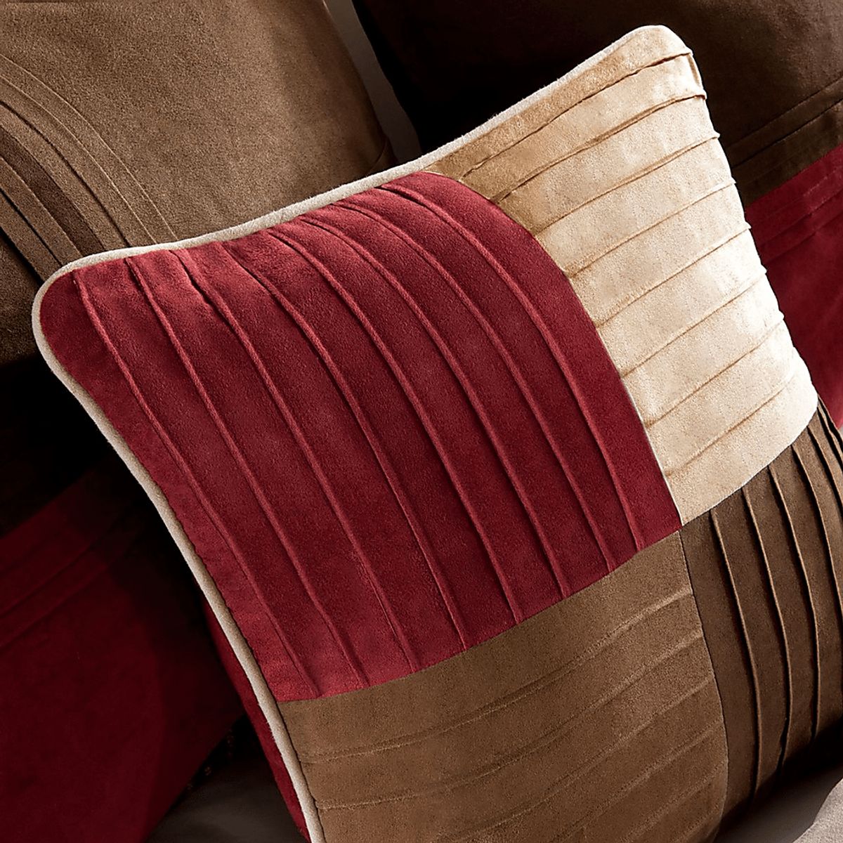 Brodnax Red Polyester Fabric 7 Pc Queen Comforter Set | Rooms to Go