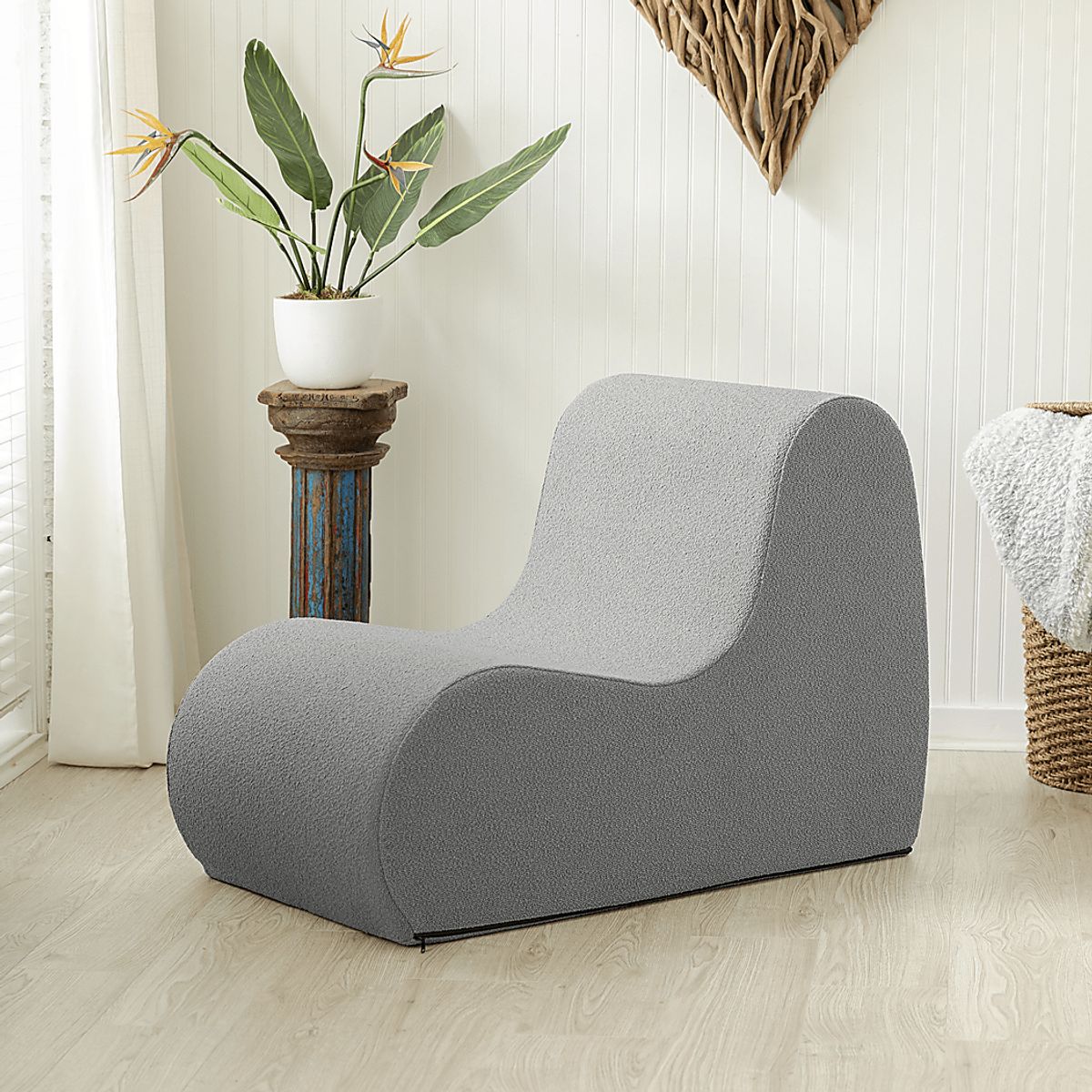 Brumley Dark Gray Boucle Accent Chair | Rooms to Go
