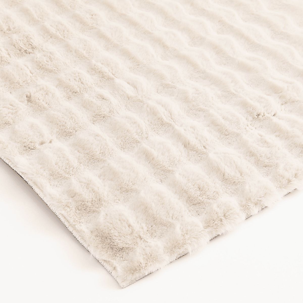 Bubble Minky Ivory Beige Polyester Fabric Rug | Rooms to Go