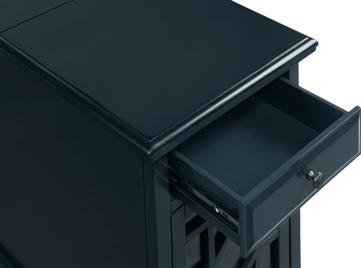 Bunyard Blue Colors Chairside Table | Rooms to Go