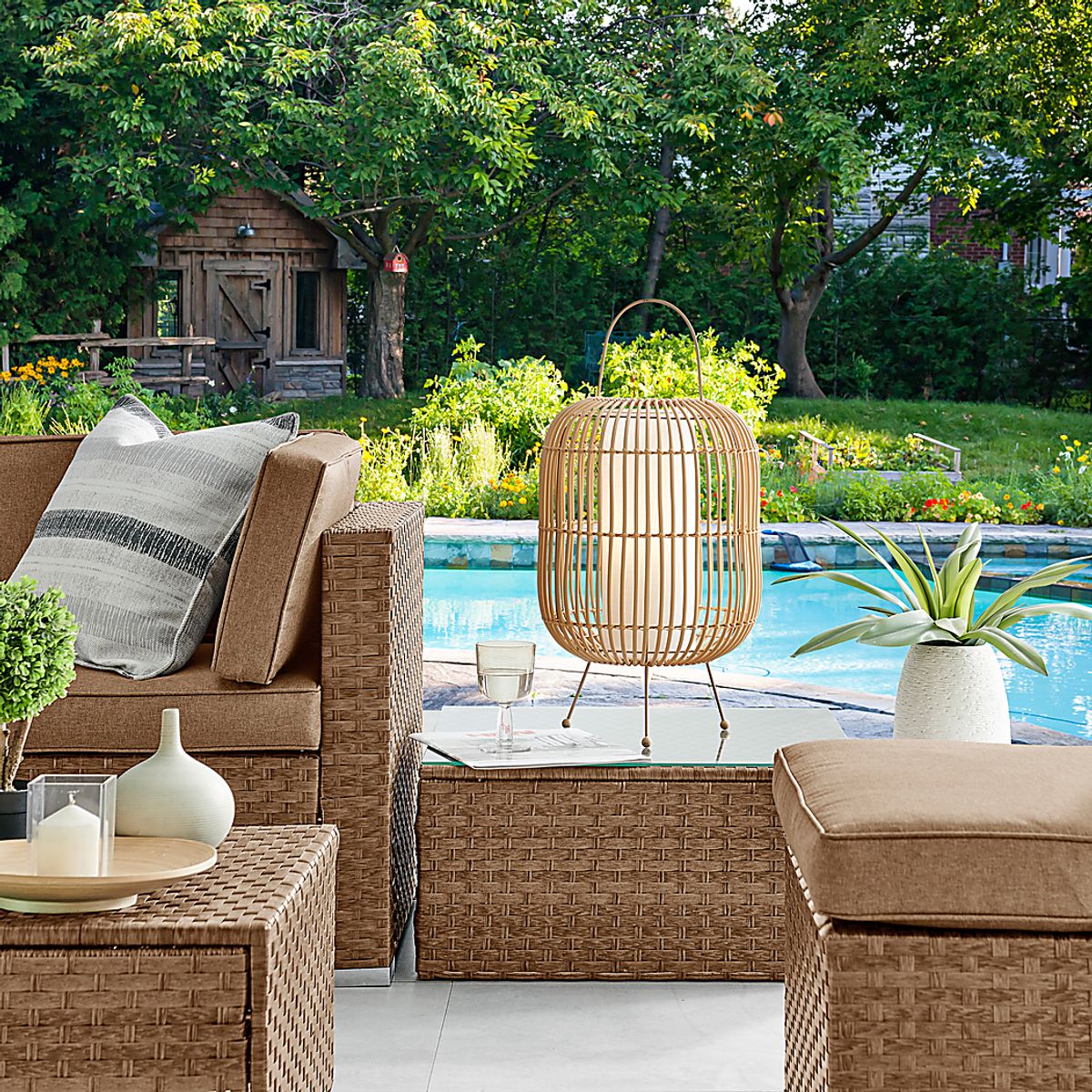 Bunyard Post Brown Outdoor Table Lamp | Rooms to Go