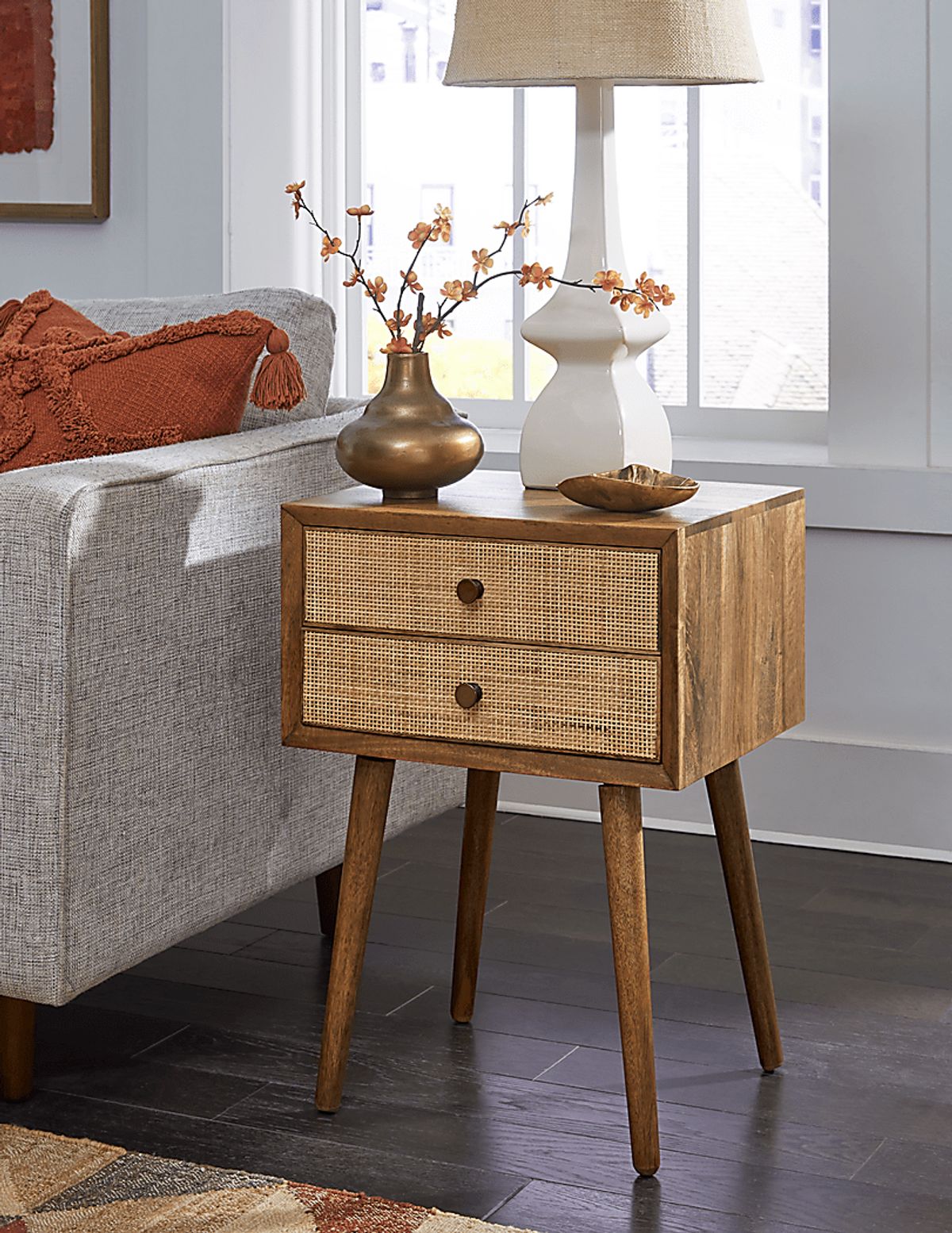 Caisson Brown Dark Wood End Table | Rooms to Go