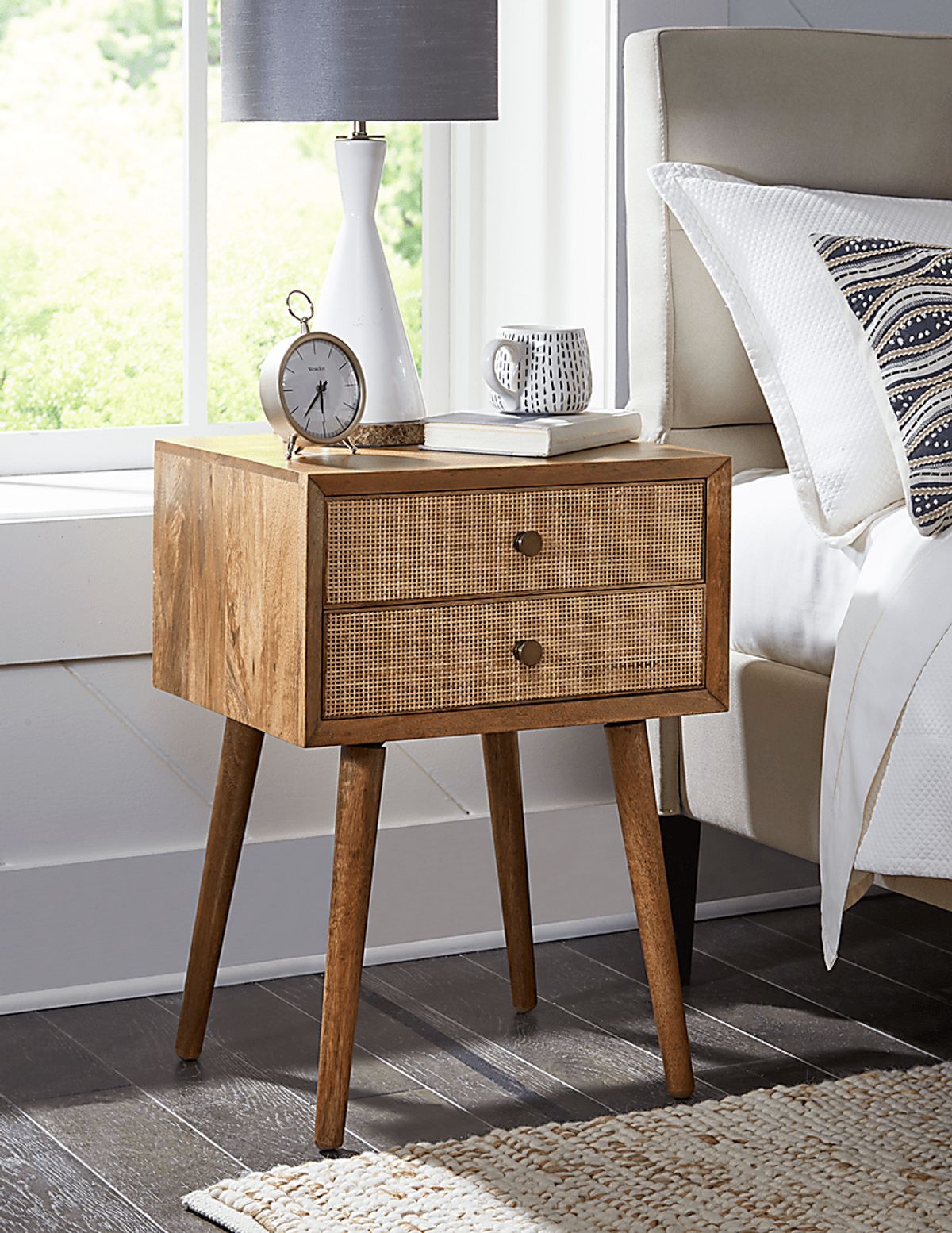 Caisson Brown Dark Wood End Table | Rooms to Go