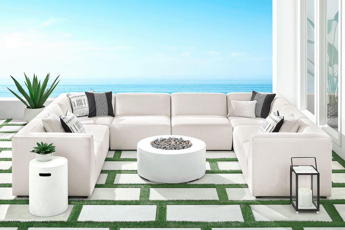 Cindy Crawford Calay Vapor Gray 8 Pc Outdoor Sectional | Rooms to Go