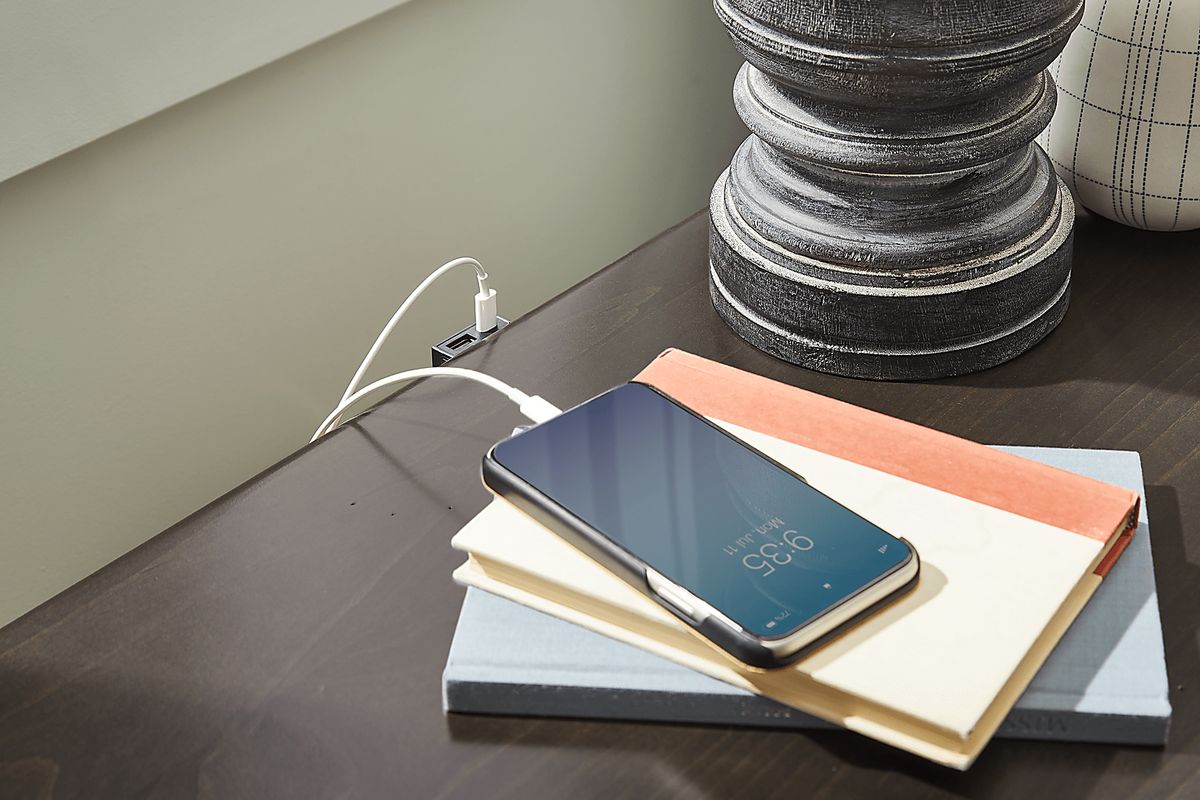 Canyon River 5 Pc Java Dark Wood Queen Bedroom Set With 3 Pc Queen ...