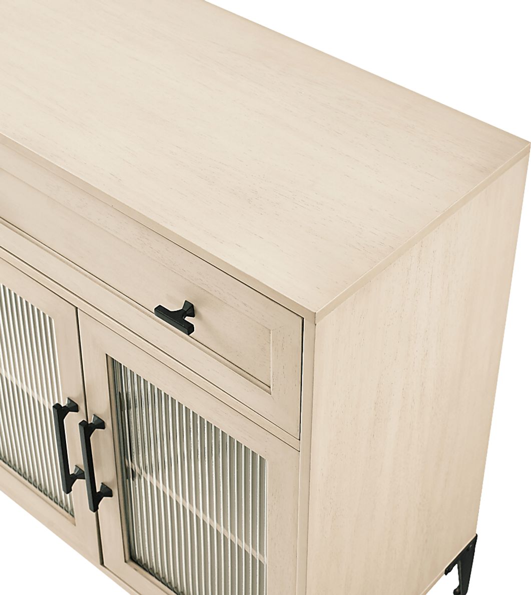 Carnarvon Birch Sideboard - Rooms To Go