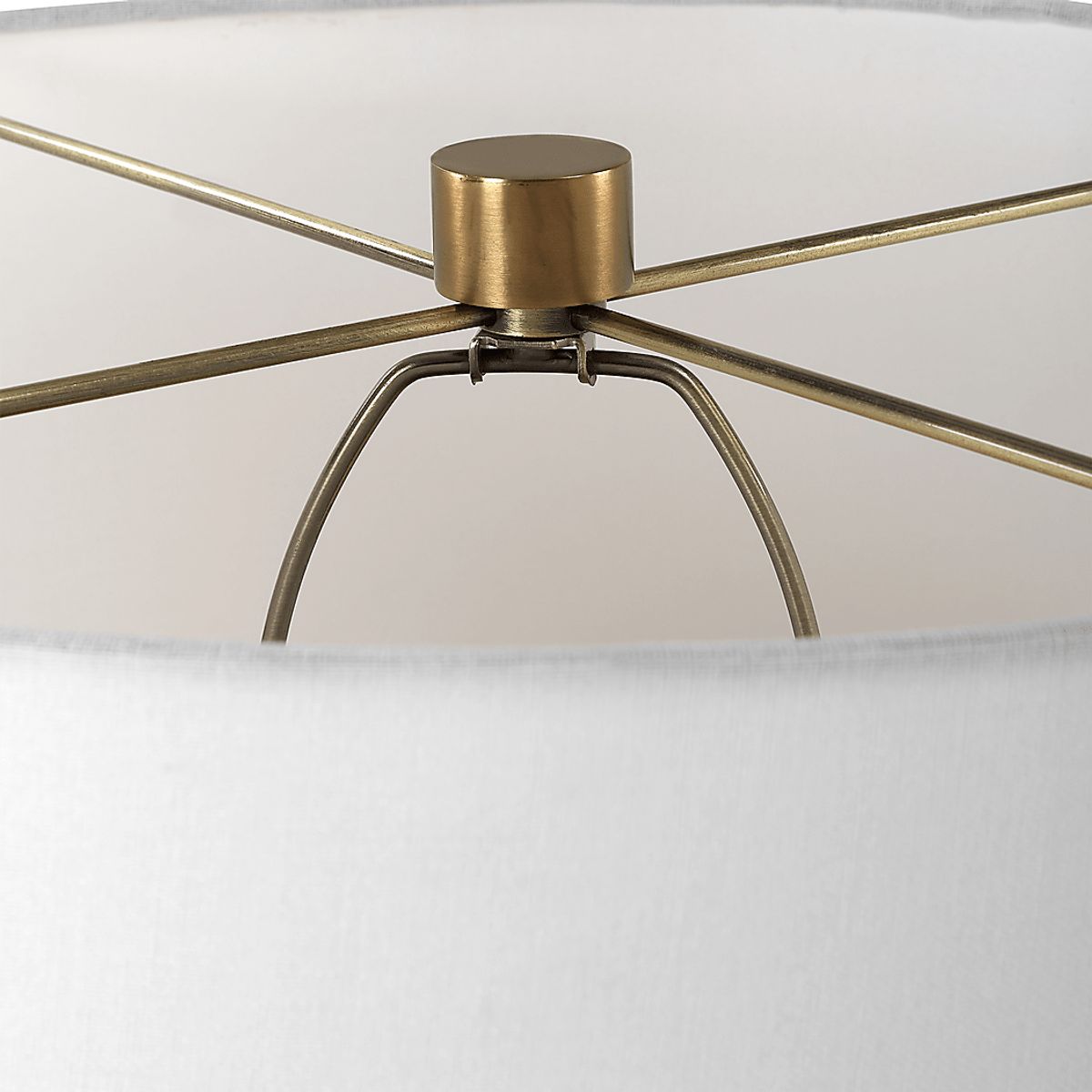 Carten Post Black Table Lamp | Rooms to Go