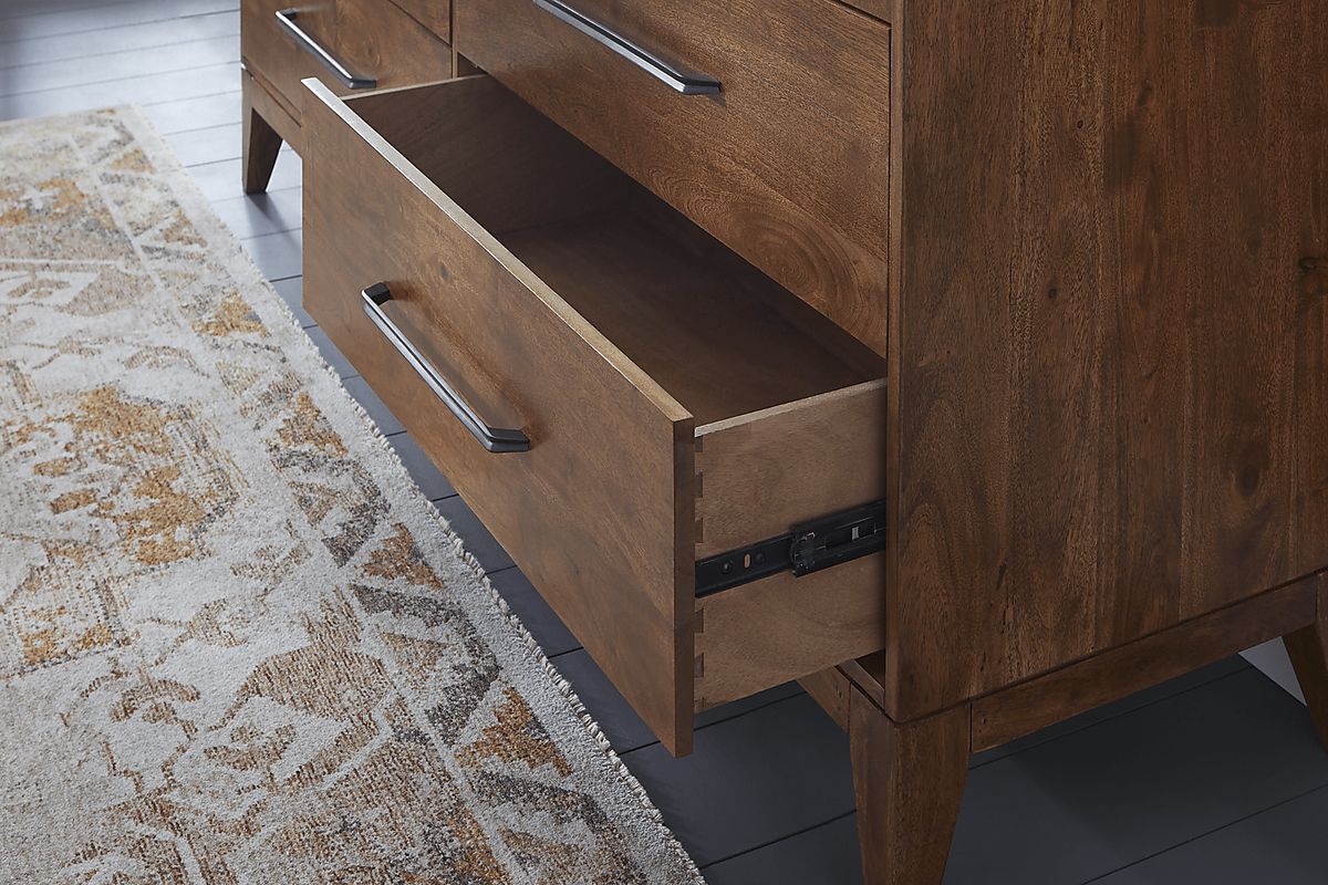 Cedona View Natural Light Wood Dresser | Rooms to Go