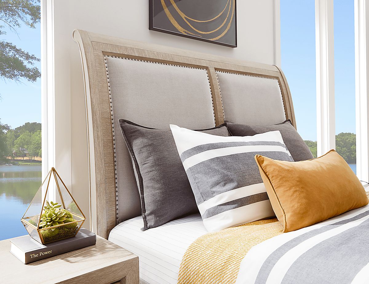 Cindy Crawford Kailey Park Light Oak Wood 3 Pc Queen Sleigh Bed | Rooms ...