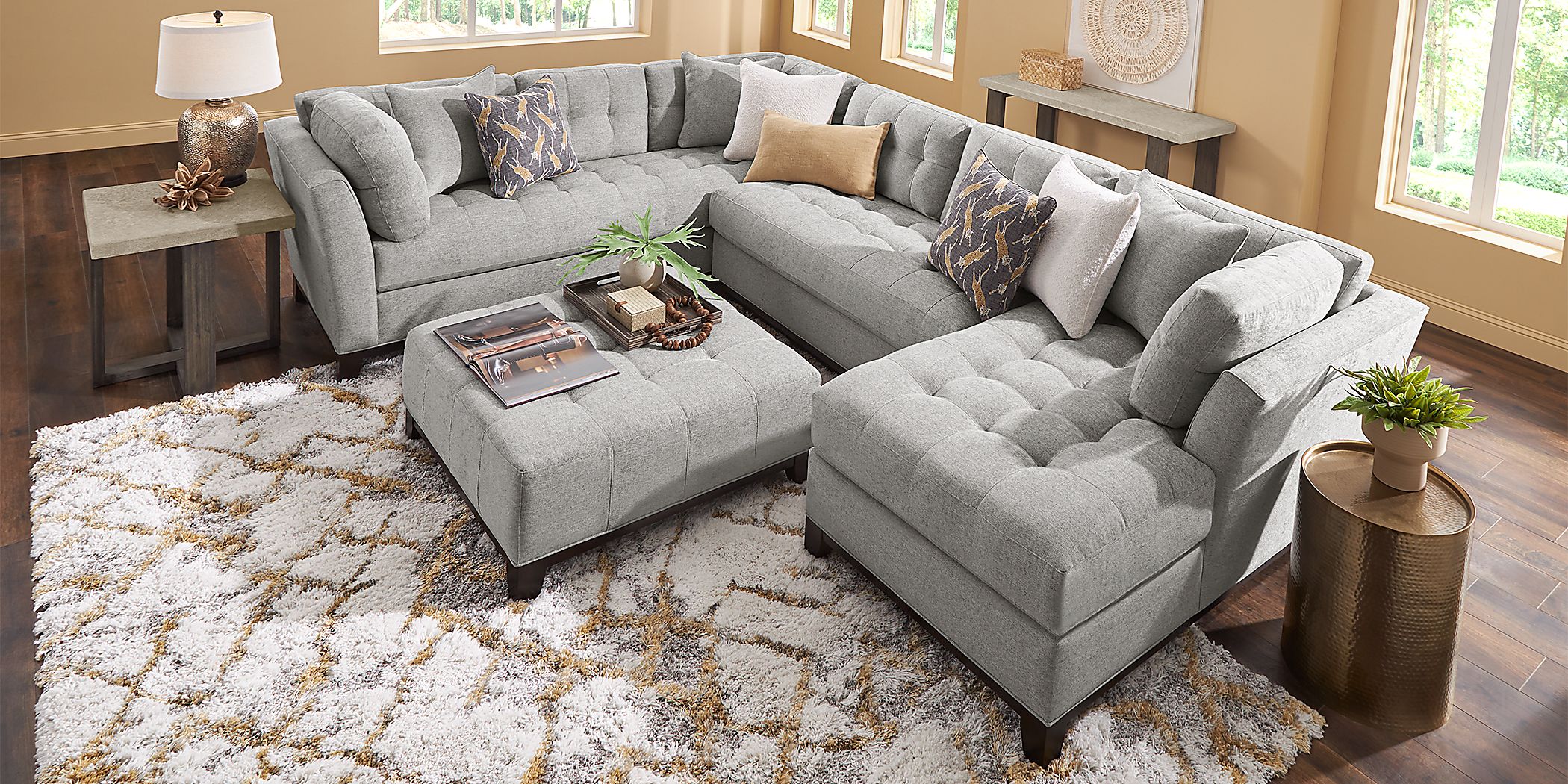 Metropolis Sofa Review | Baci Living Room