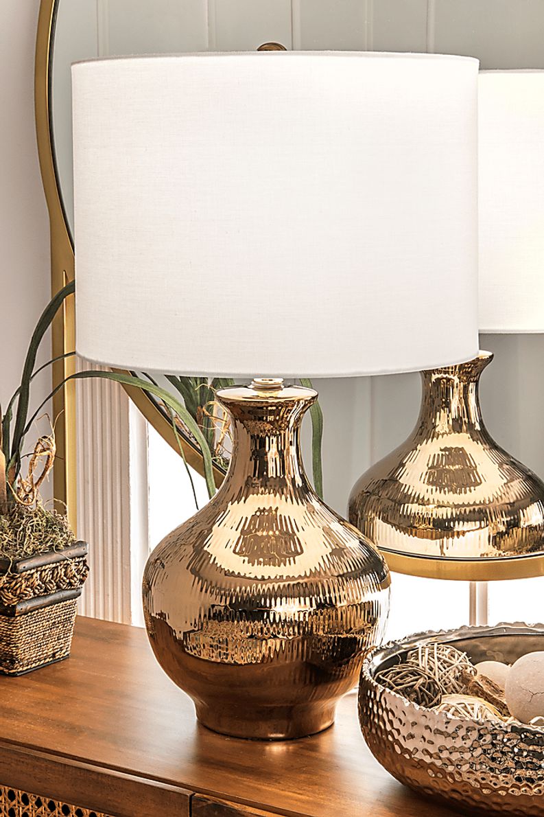 Clyesdale Gold Lamp - Rooms To Go