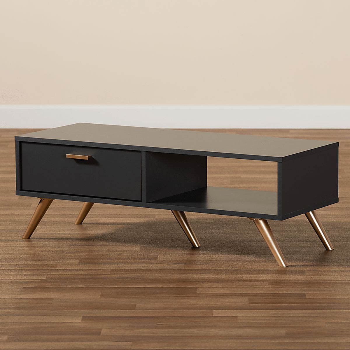 Cobblehill Gray Cocktail Table | Rooms to Go