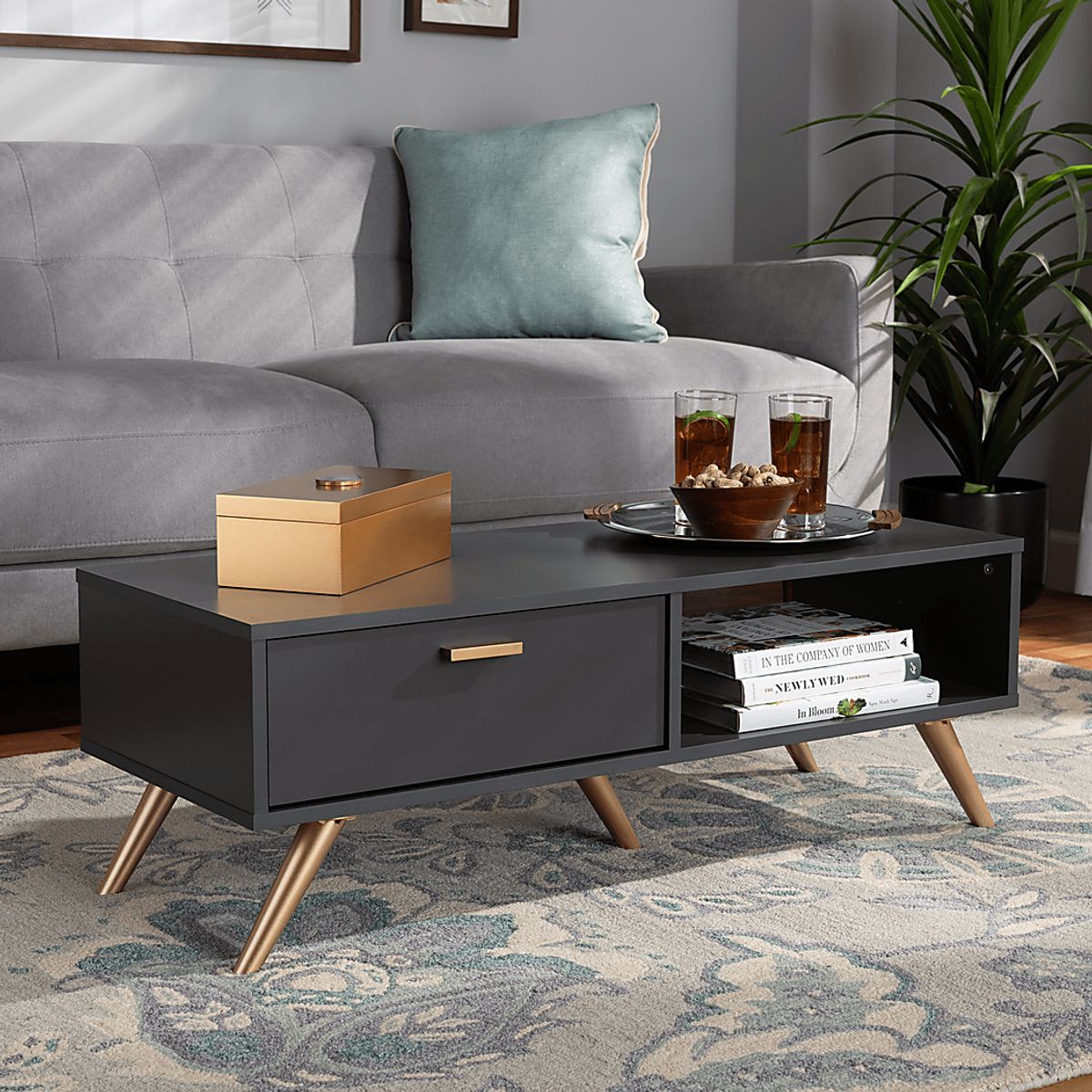 Cobblehill Gray Cocktail Table | Rooms to Go