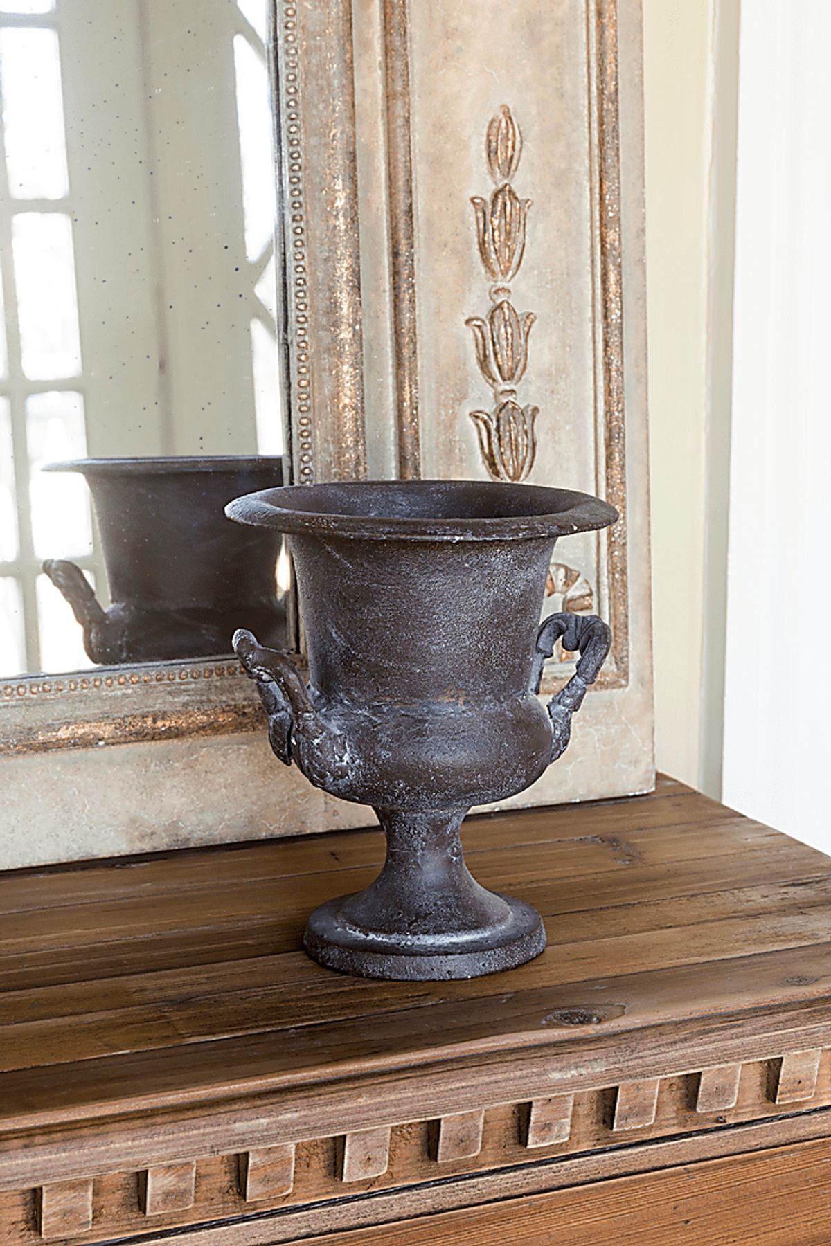 Codie Brown Urn | Rooms to Go