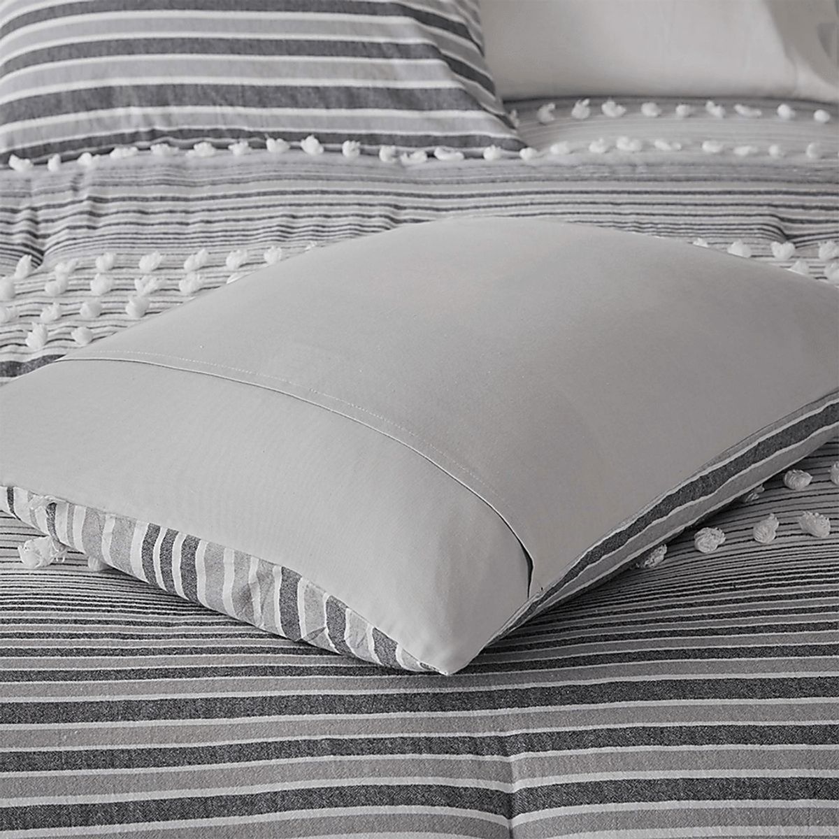 Collo Gray Twin Comforter Set | Rooms to Go