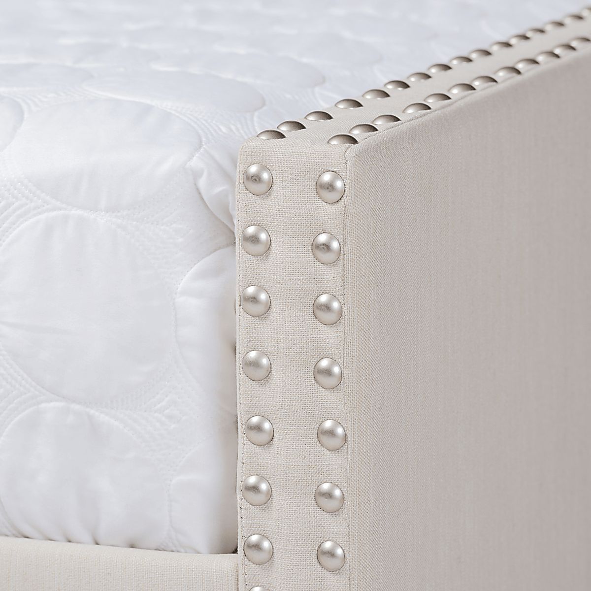 Copper Court Beige Colors,Light Wood,White Daybed | Rooms to Go