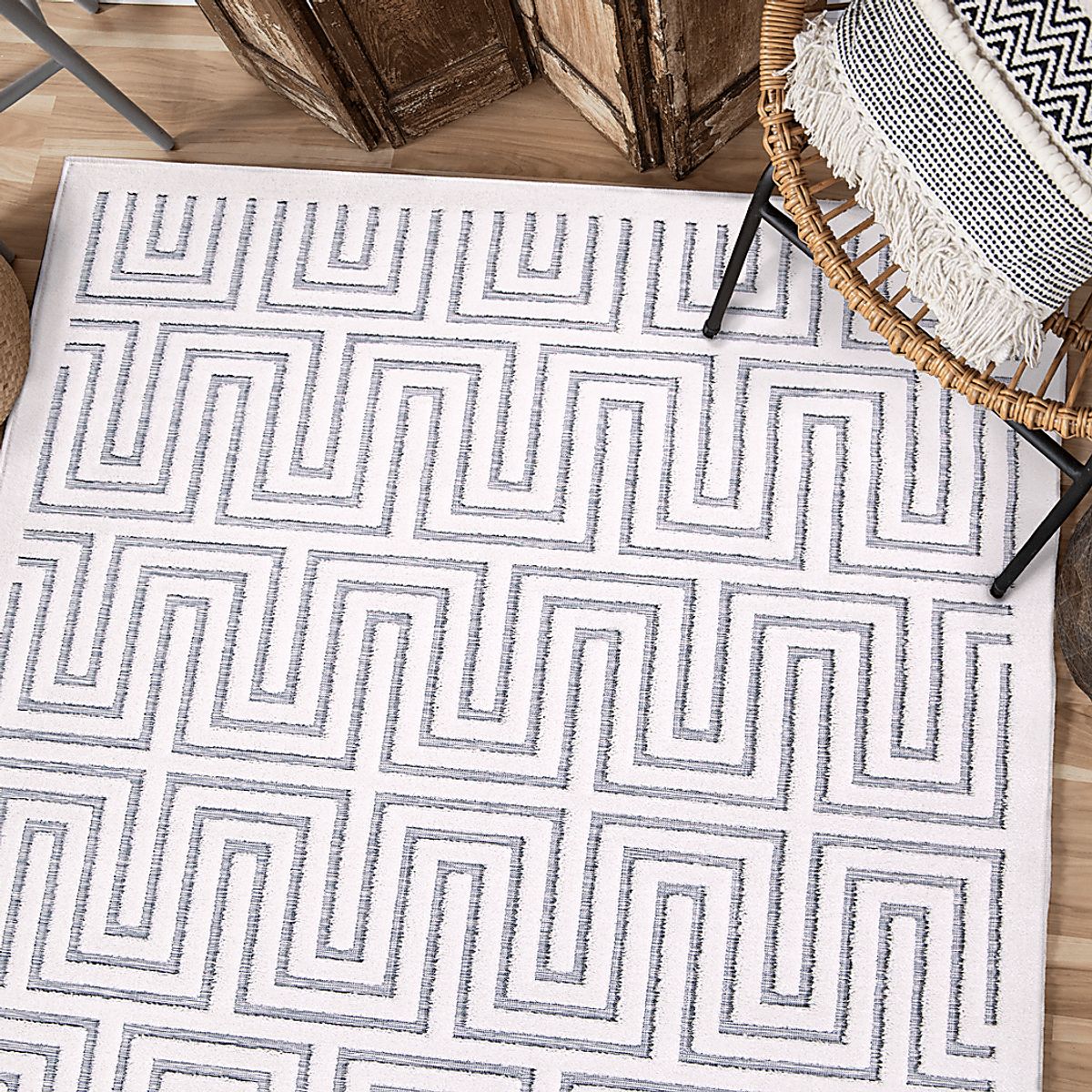 Denbigh White Polypropylene Fabric Rug | Rooms to Go