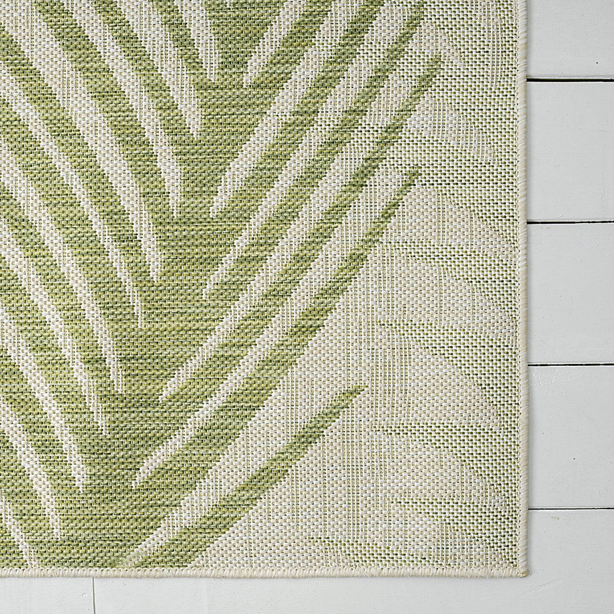 Derall Green Outdoor Rug | Rooms to Go