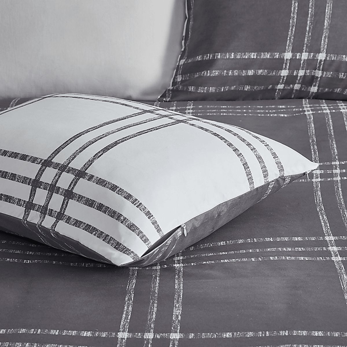 Diabolo Gray Twin Comforter Set | Rooms to Go