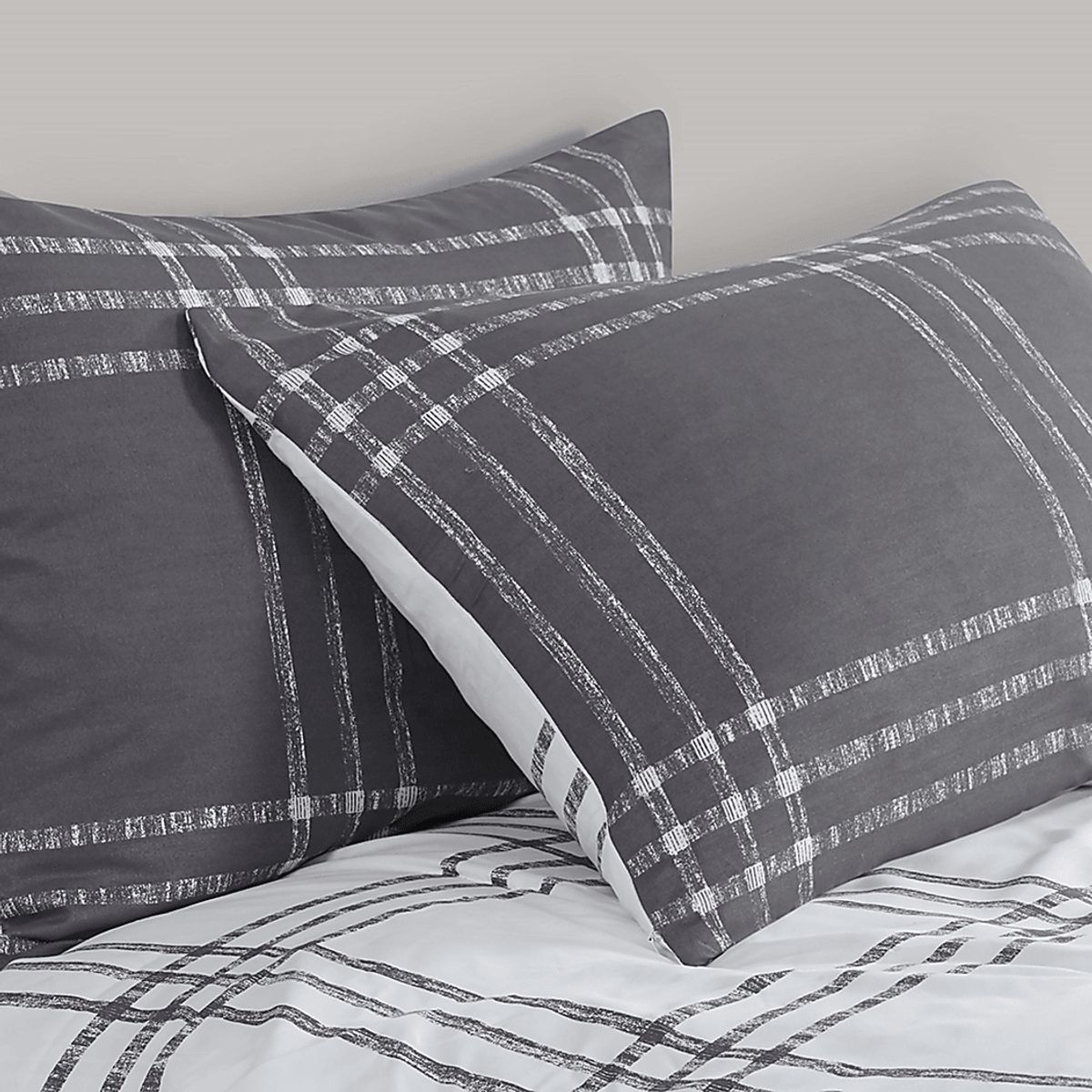 Diabolo Gray Twin Comforter Set | Rooms to Go