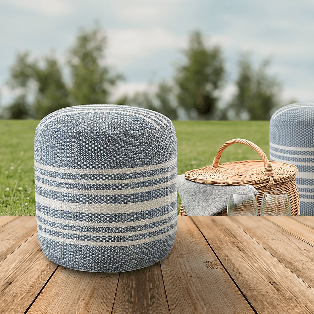 Drifthug Blue Pouf | Rooms to Go