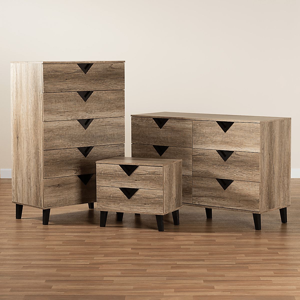 Ducharme Brown Dresser Set | Rooms to Go
