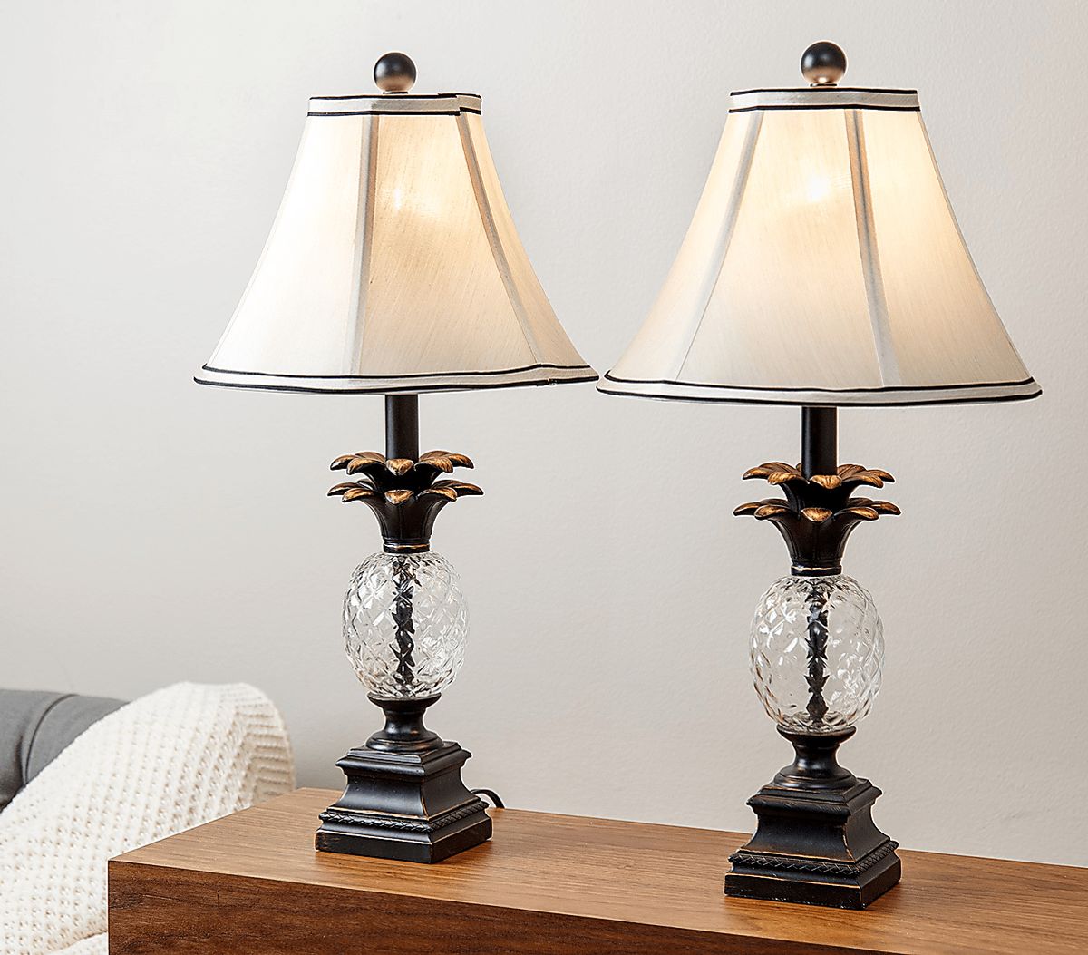Dulciana Bronze Brown,Yellow Table Lamp, Set Of 2 | Rooms to Go