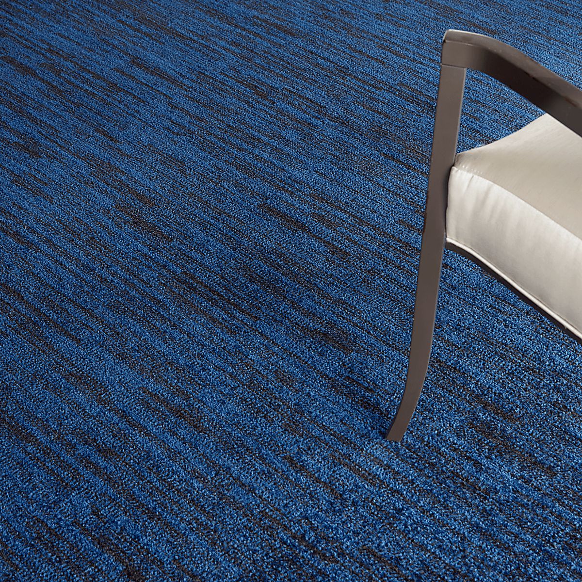 Easthagen Midnight Blue Rugs | Rooms to Go