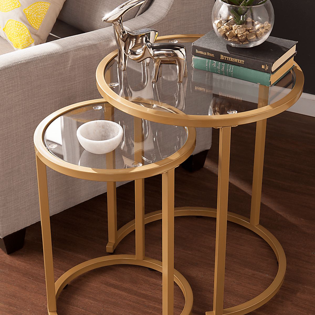 Edlie Gold Colors,Metal Nesting Tables, Set Of 2 | Rooms to Go