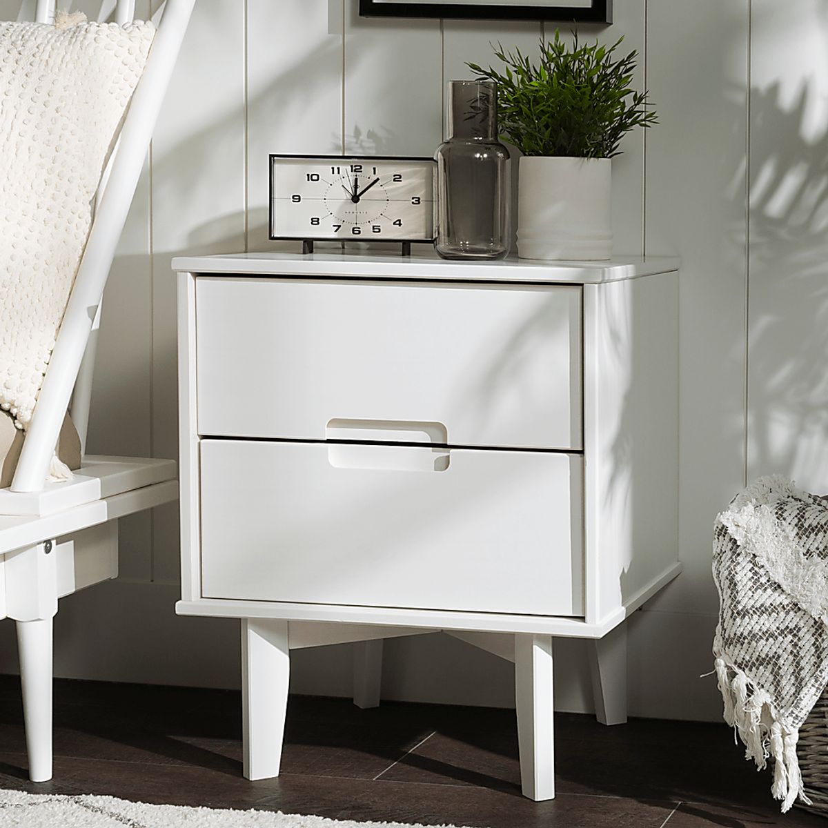 Elberton White Colors,White Nightstand | Rooms to Go