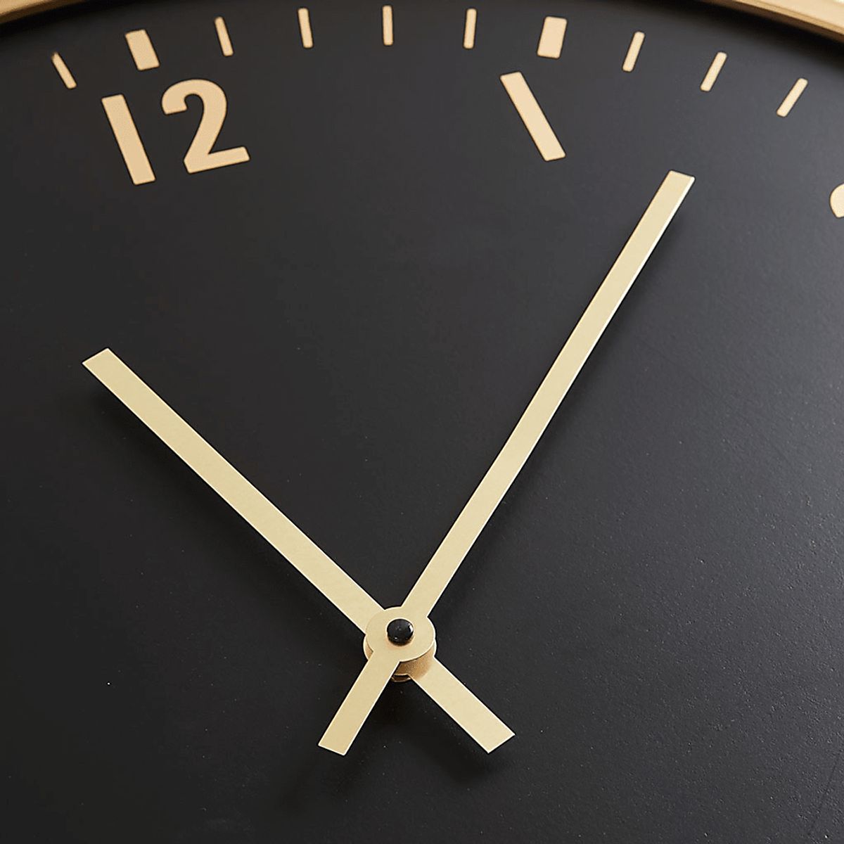 Elimi Clock | Rooms to Go